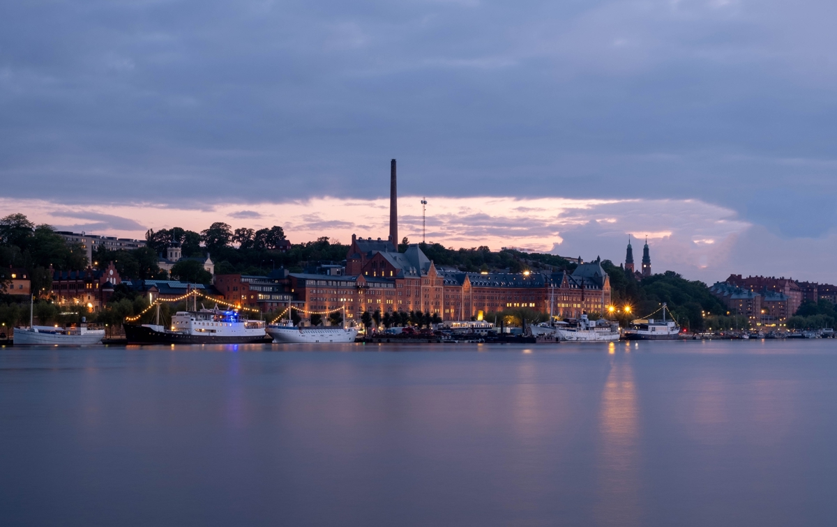 Interim report January-March 2022 | Intrum